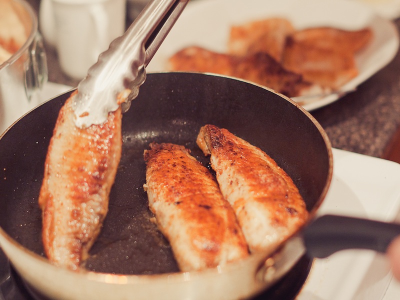 Come cucinare il pesce in padella